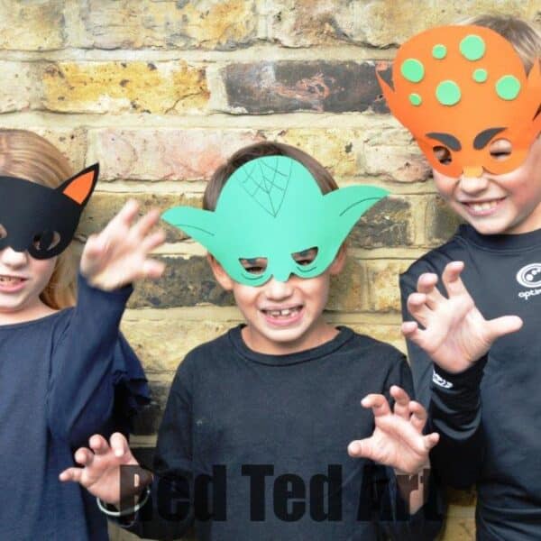 10+ 1 No Sew Costume Ideas for kids (and adults!)