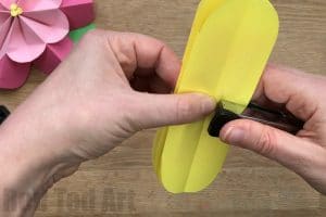 Easy 3D Paper Flowers for Spring - Red Ted Art - Easy Kids Crafts