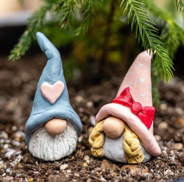 Easy DIY Gnomes Crafts for all Seasons - Red Ted Art - Kids Crafts