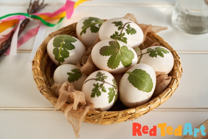 How to Dye Eggs Naturally - Red Ted Art - Kids Crafts