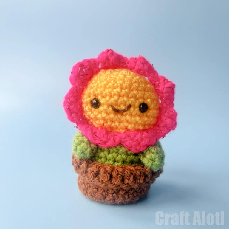 Flower Crochet Pattern - Amigurumi Plant Pot - Red Ted Art