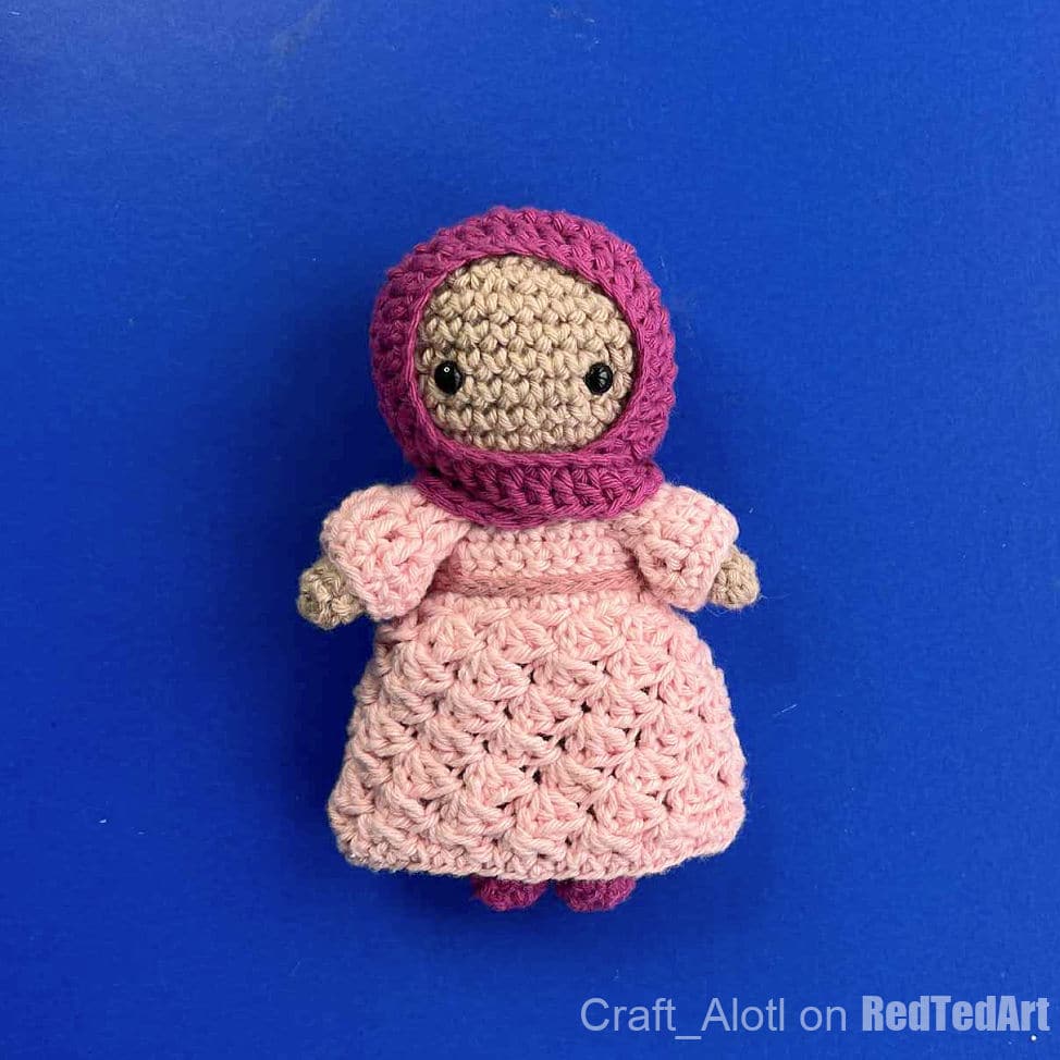 Free Amigurumi Hijab Doll Crochet Pattern - Red Ted Art - Kids Crafts
